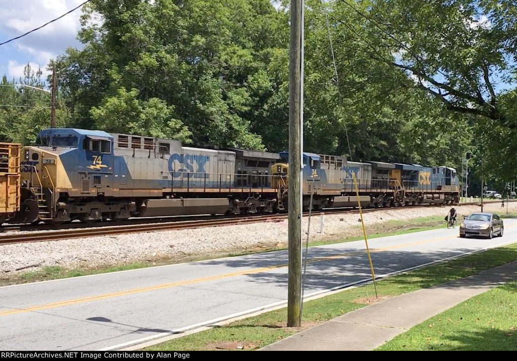 CSX 5420 leads 34 and 74 SB